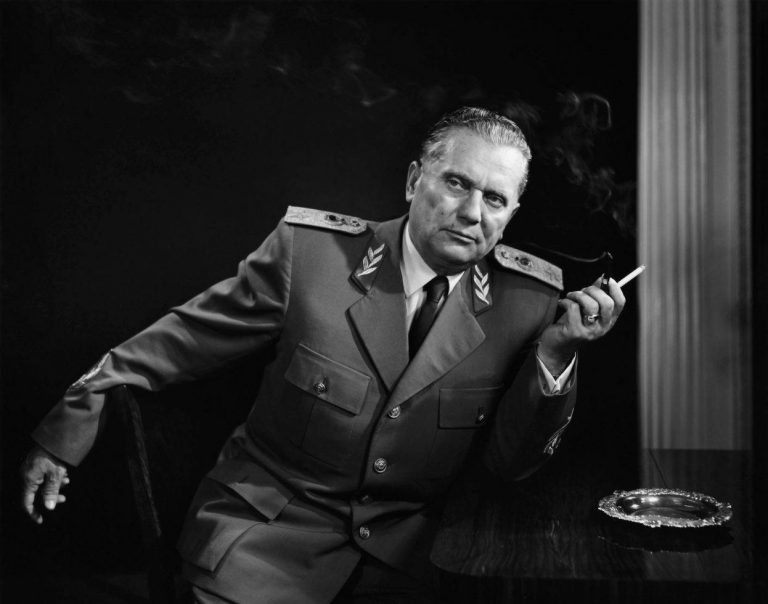 Naš drug Tito - Autonomija