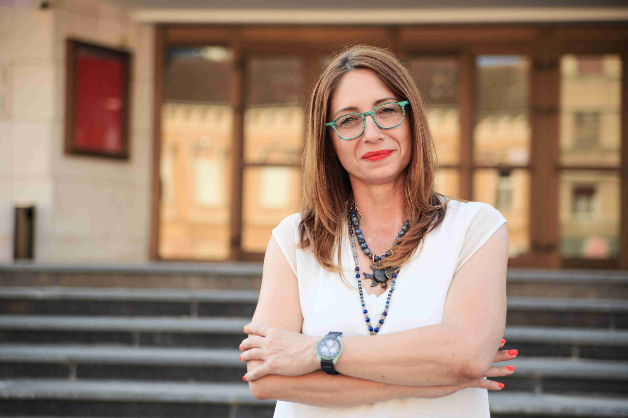 Profesorka koja štrajkuje glađu i žeđu u pritvoru oseća se slabo, počeo ...