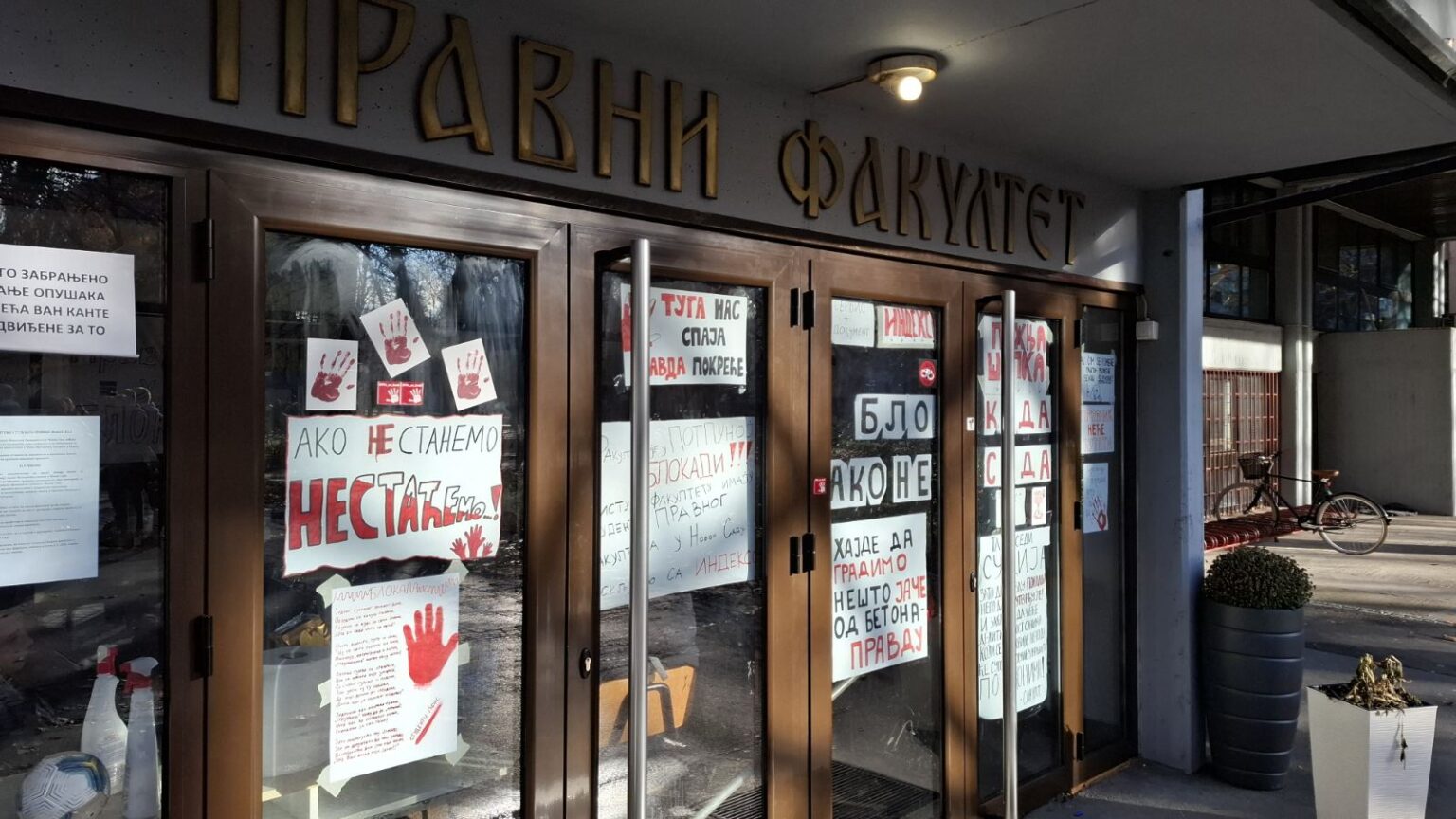 (VIDEO) Neonacisti iz Srpskog sokola (SS) najavljuju skup ispred ...